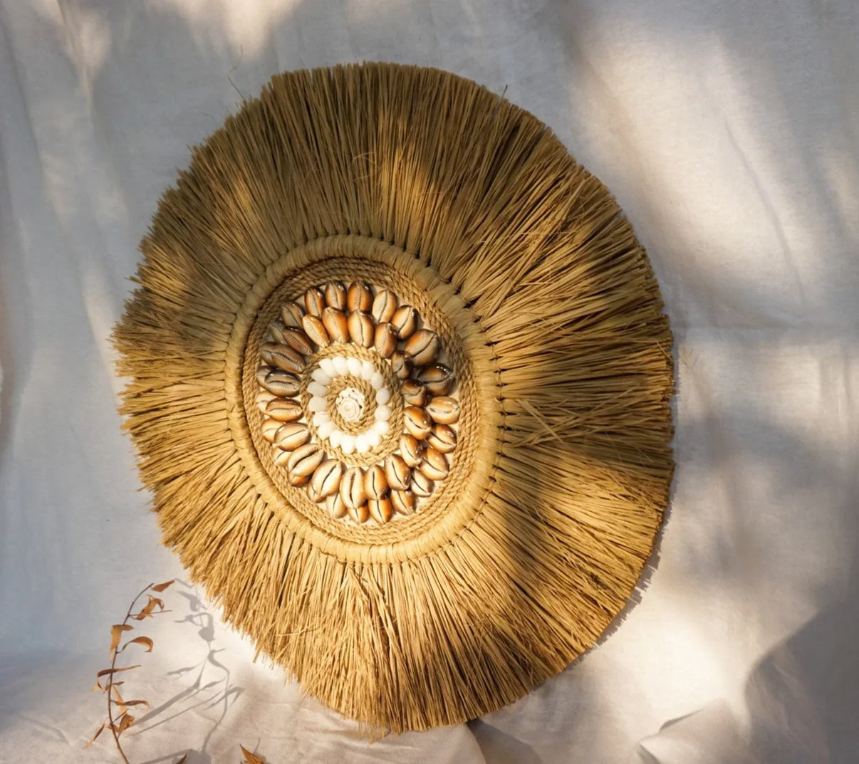 Coastal Raffia Sea Shells Round Wall Decor – Boho Living Room