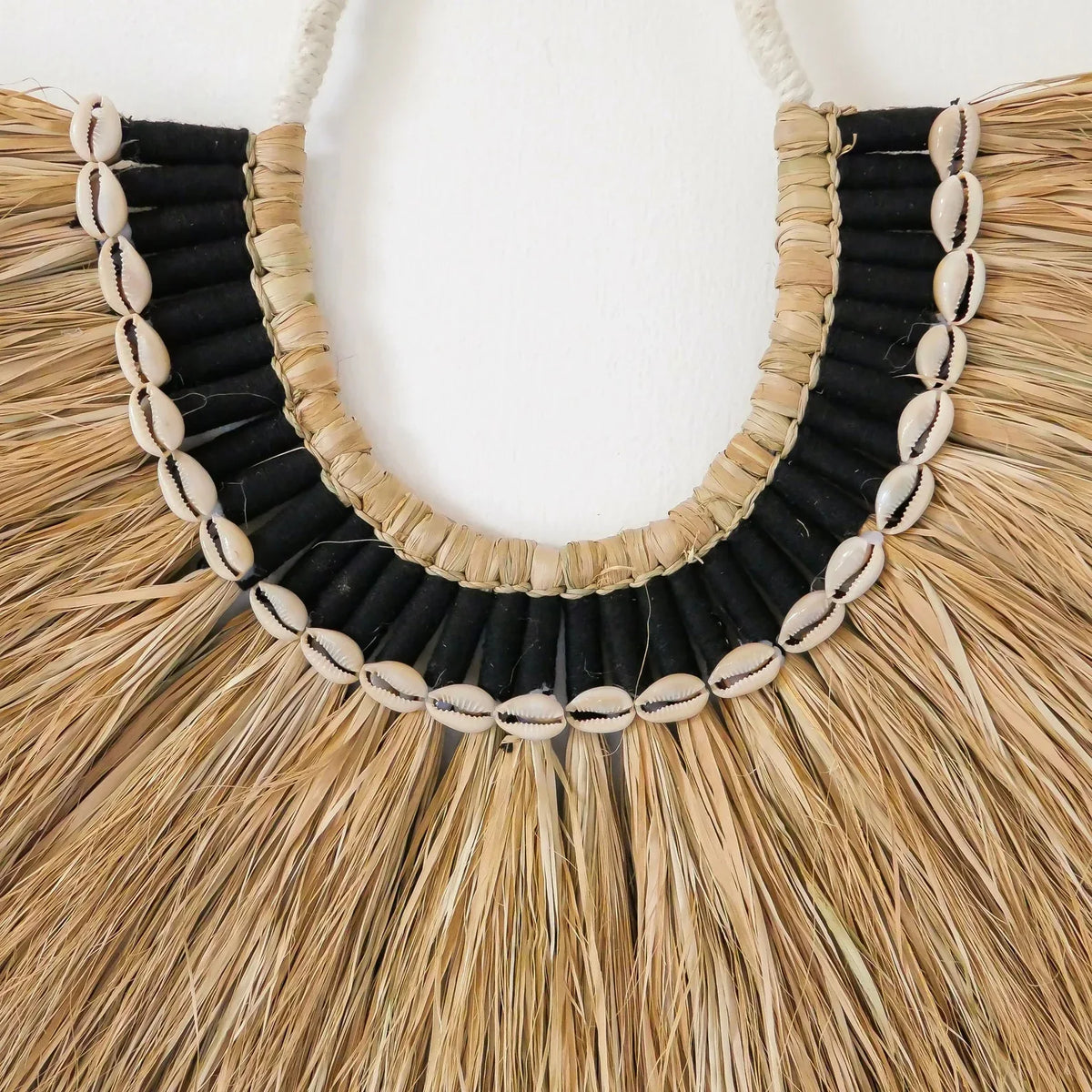 Boho Woven Raffia wall decor with sea shells – Boho Living Room